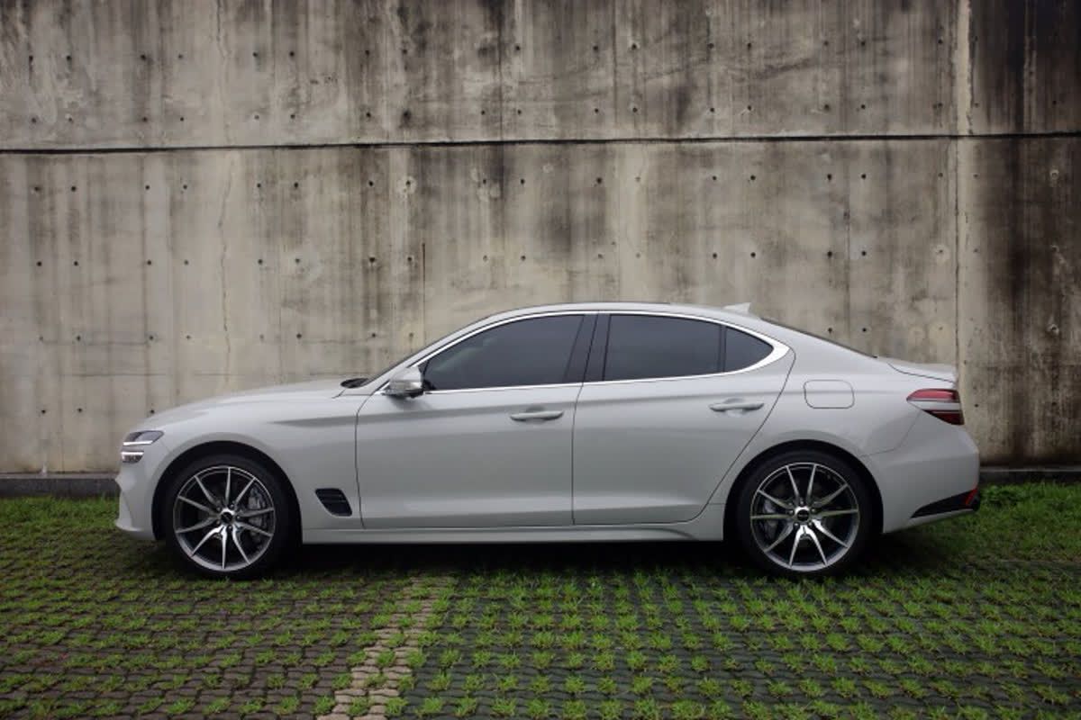 고급스러운 스포츠 세단을 찾는다면? G70 - 네이트뷰