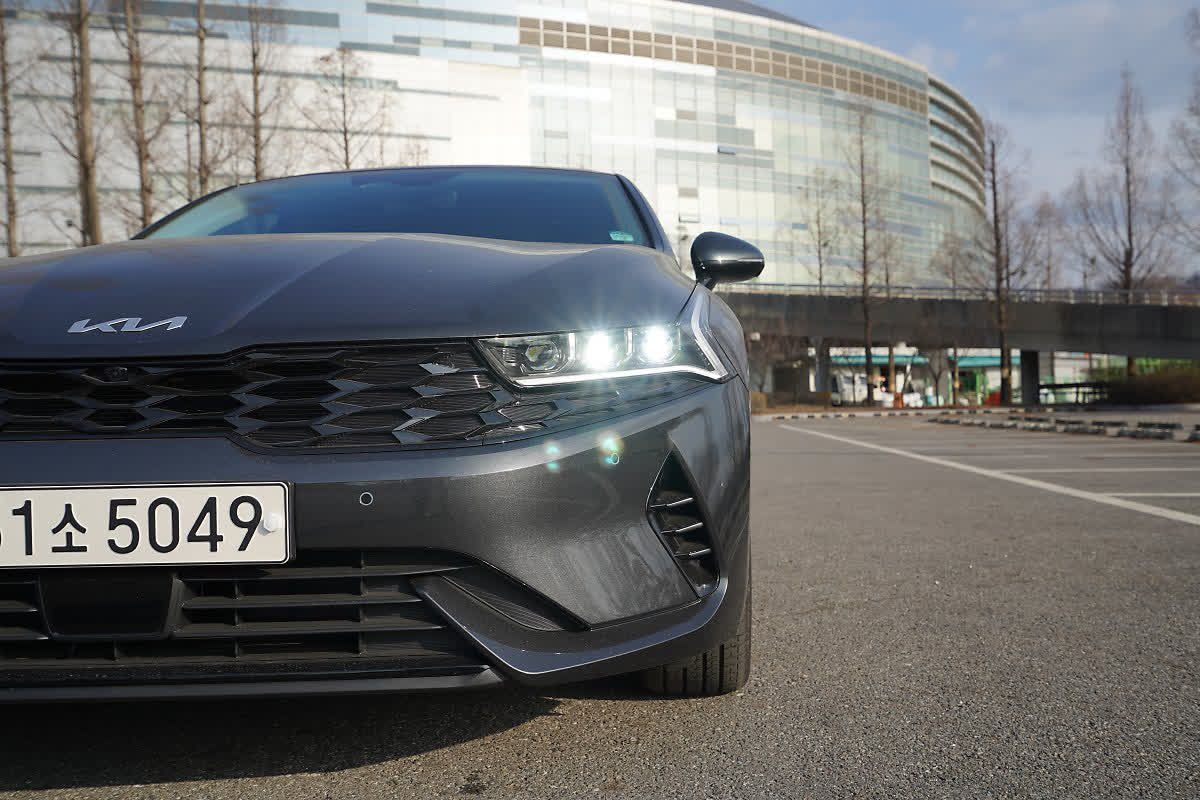 페이스리프트를 앞두고 있는 기아 K5 하이브리드 - 네이트뷰