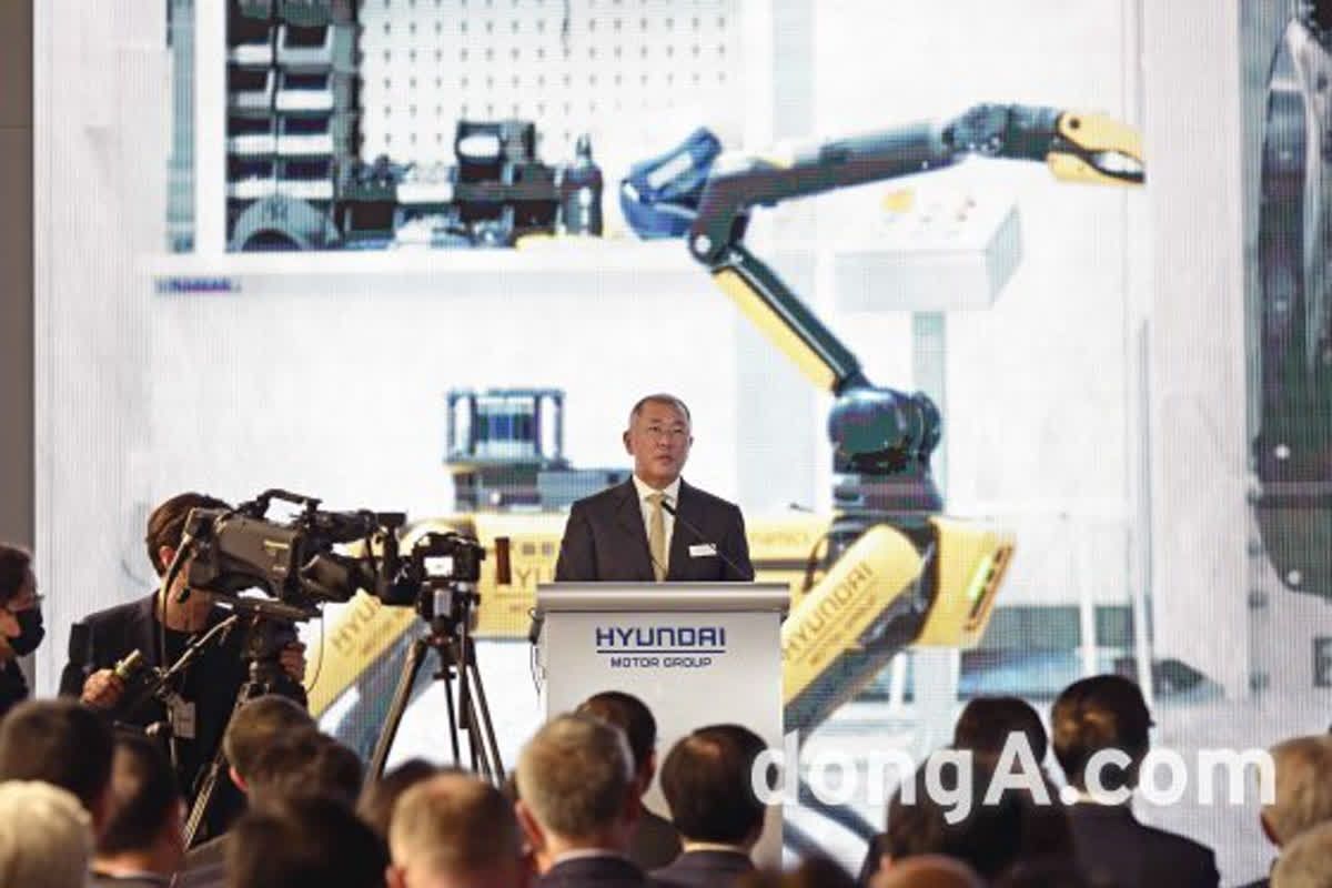 정의선 회장 “싱가포르 미래차 기술력 습득”… 세계화 목표로 HMGICS 거점 마련 - 네이트뷰