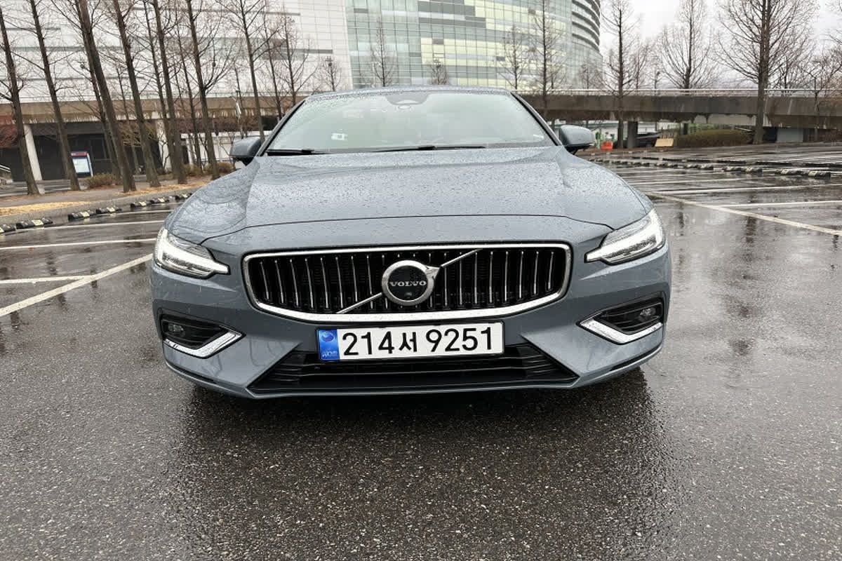 [강남 퇴근길 연비] 볼보 S60 B5 마일드 하이브리드 시승기 - 네이트뷰